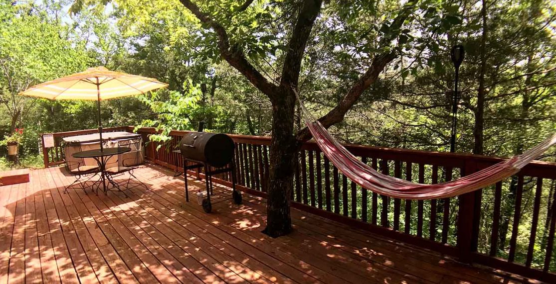 Our Cabooses & Cabins Getaway Eureka Springs Lodging